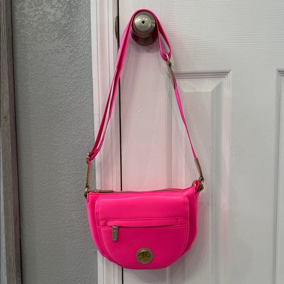 Lilly Pulitzer | Bags | Lilly Pulitzer Giavanna Neoprene Crossbody Bag ...